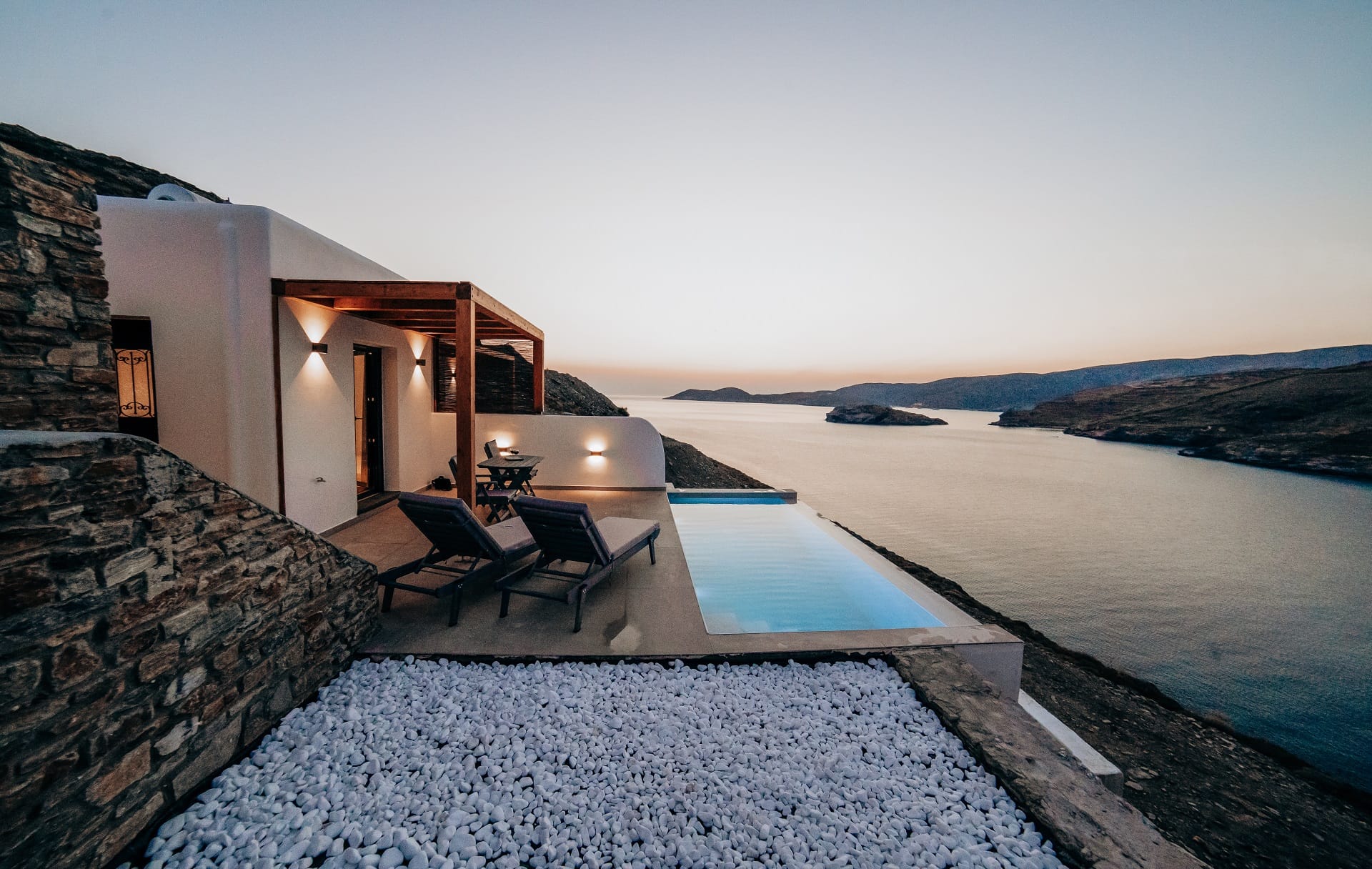 Ble Kythnos Suites | A private paradise near Athens