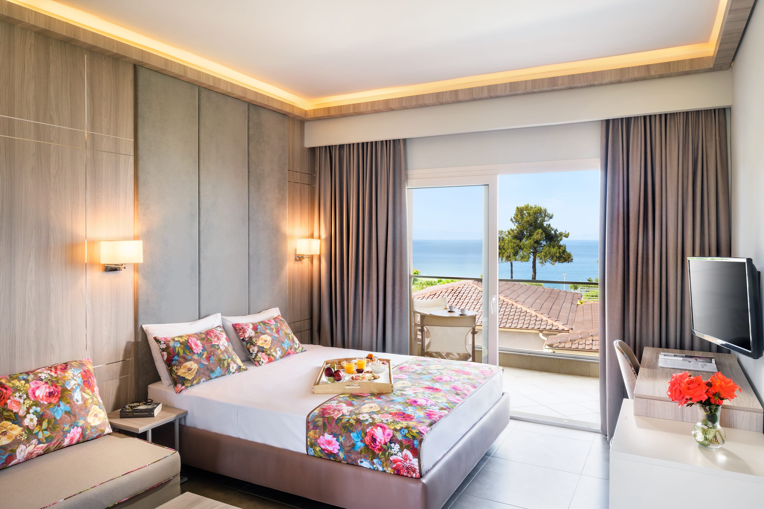Deluxe Room with Sea View