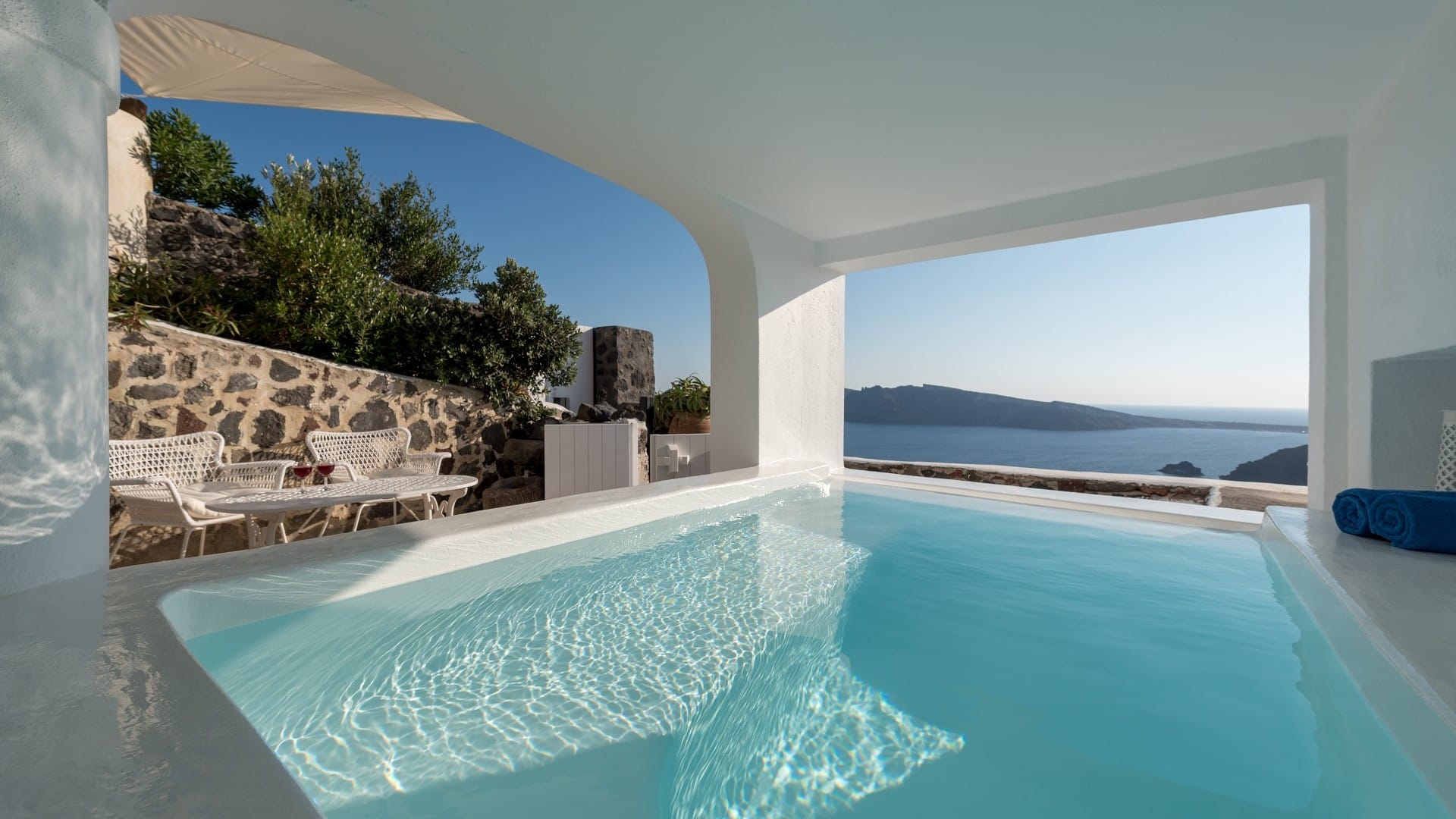 Med Villas Collection I Luxury Villas in Greece | Greek Villas | Med Villas